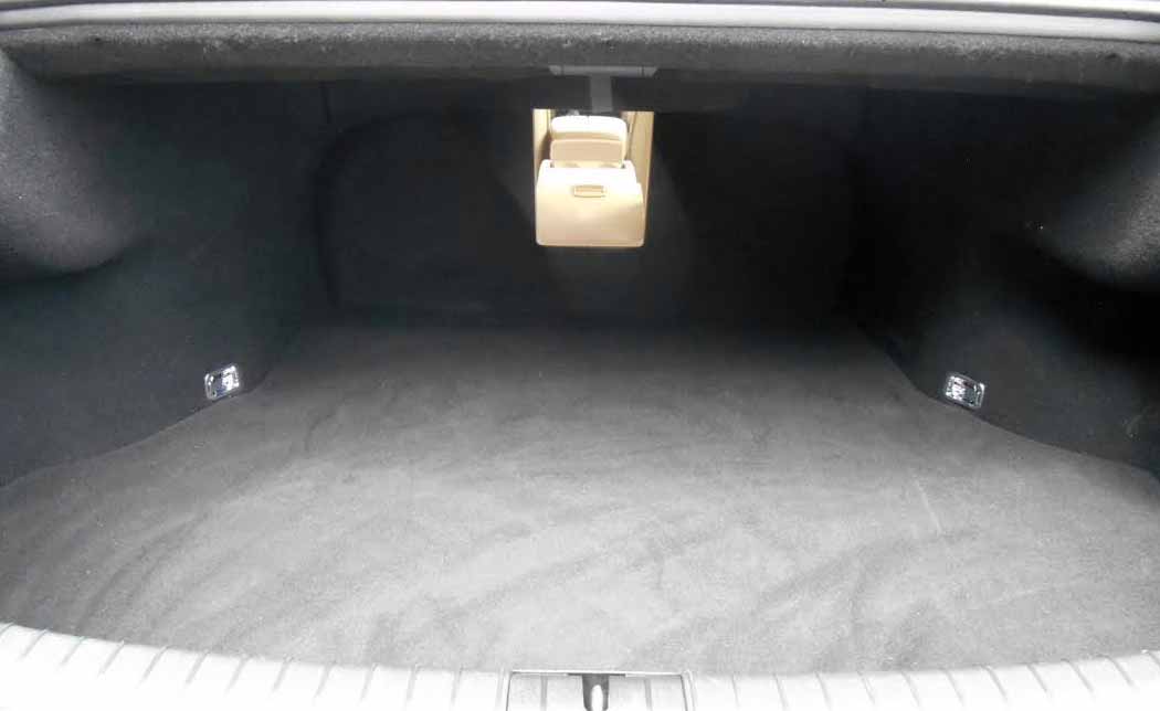 Test Drive: 2015 Hyundai Genesis V8 | The Daily Drive | Consumer Guide®