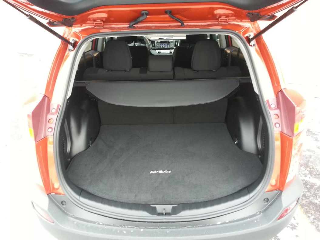 Test Drive: 2015 Toyota RAV4 XLE | The Daily Drive | Consumer Guide®