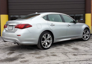 Test Drive: 2015 Infiniti Q70L 3.7 | The Daily Drive | Consumer Guide®
