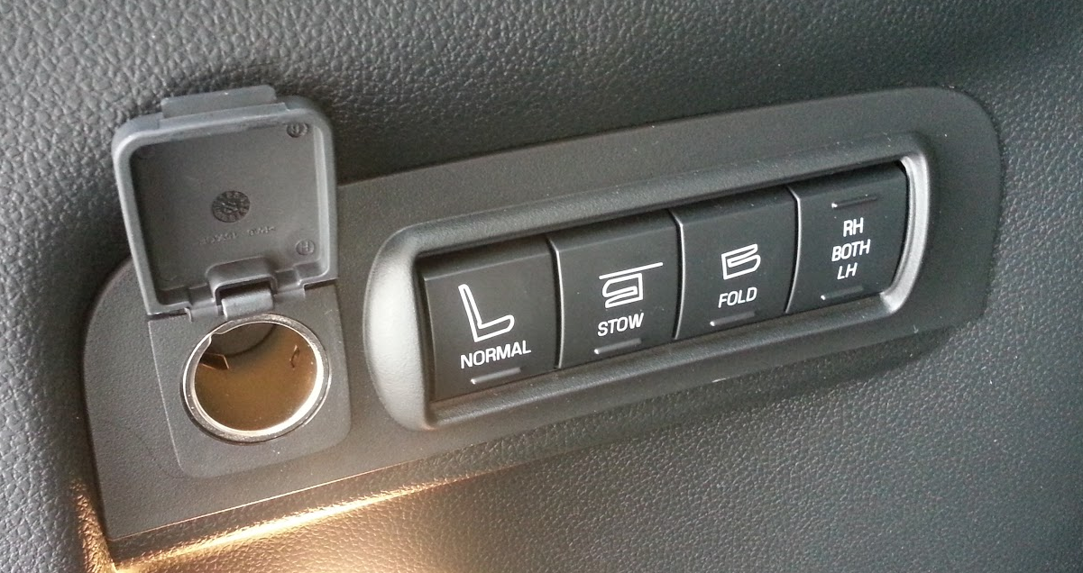 Test Drive: 2016 Ford Explorer Platinum | The Daily Drive | Consumer Guide®