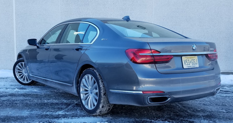 2017 BMW 740e xDrive
