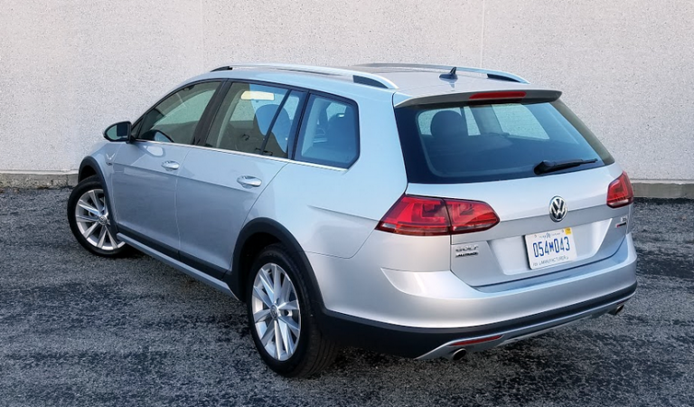 Test Drive: 2017 Volkswagen Golf Alltrack | The Daily Drive | Consumer ...