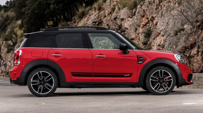 7 Fastest Small Crossovers of 2018 | The Daily Drive | Consumer Guide®