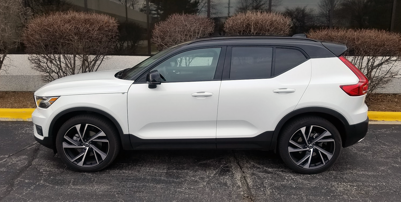 Test Drive: 2019 Volvo XC40 R-Design | The Daily Drive | Consumer Guide®