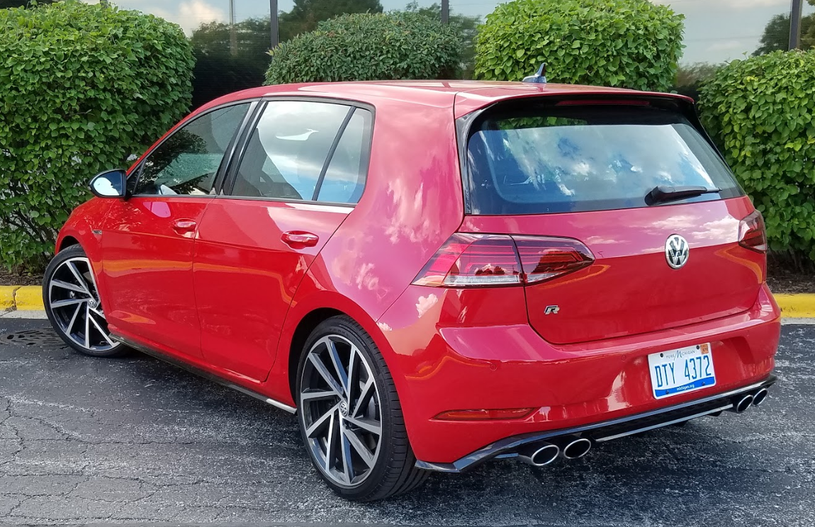 Test Drive: 2018 Volkswagen Golf R | The Daily Drive | Consumer Guide®