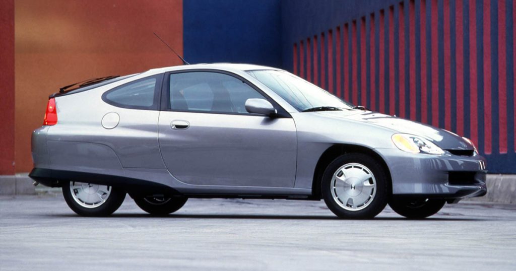 Review Flashback! 2000 Honda Insight | The Daily Drive | Consumer Guide®
