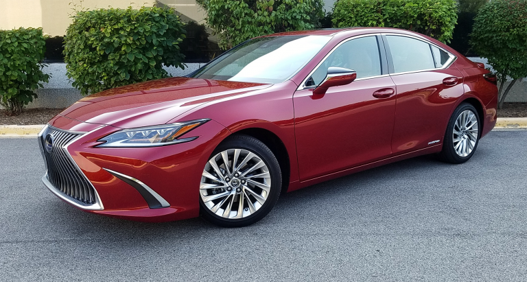 Quick Spin: 2020 Lexus ES 300h Ultra Luxury | The Daily Drive ...