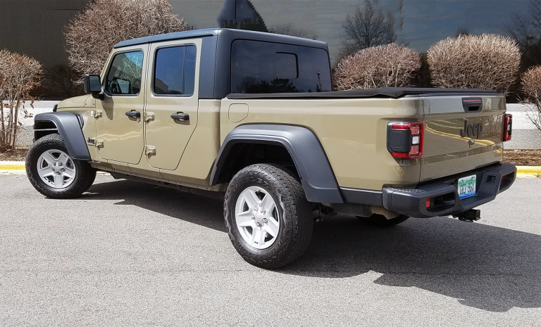Quick Spin: 2020 Jeep Gladiator Sport | The Daily Drive | Consumer Guide®