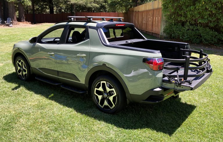 First Spin: 2022 Hyundai Santa Cruz | The Daily Drive | Consumer Guide®