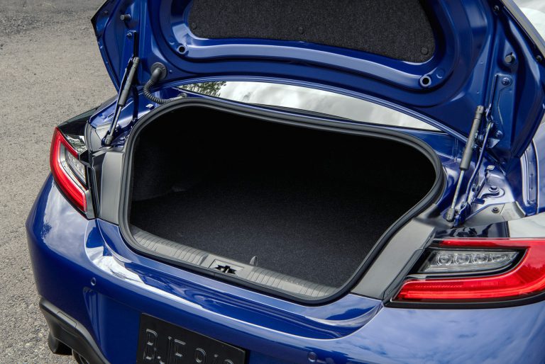 First Spin: 2022 Toyota GR 86 | The Daily Drive | Consumer Guide®