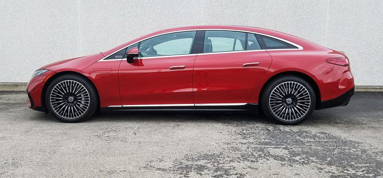 Test Drive: 2022 Mercedes-Benz EQS 580 | The Daily Drive | Consumer Guide®