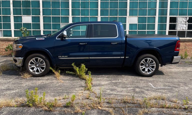 Test Drive: 2022 Ram 1500 Limited EcoDiesel | The Daily Drive ...
