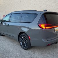 Chrysler Pacifica Road Tripper: 5 Cool Things | The Daily Drive ...