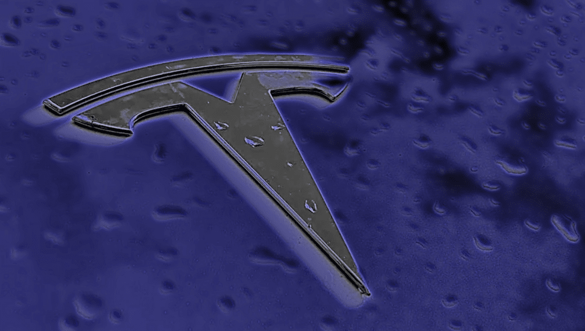 Why Tesla Sales Are Tanking | The Daily Drive | Consumer Guide®