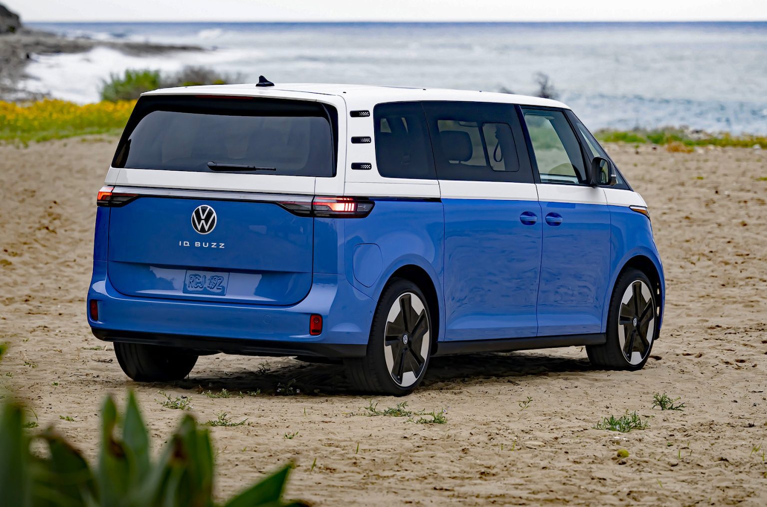 2025 Volkswagen ID. Buzz Prices: More Than Your Average Minivan | The ...