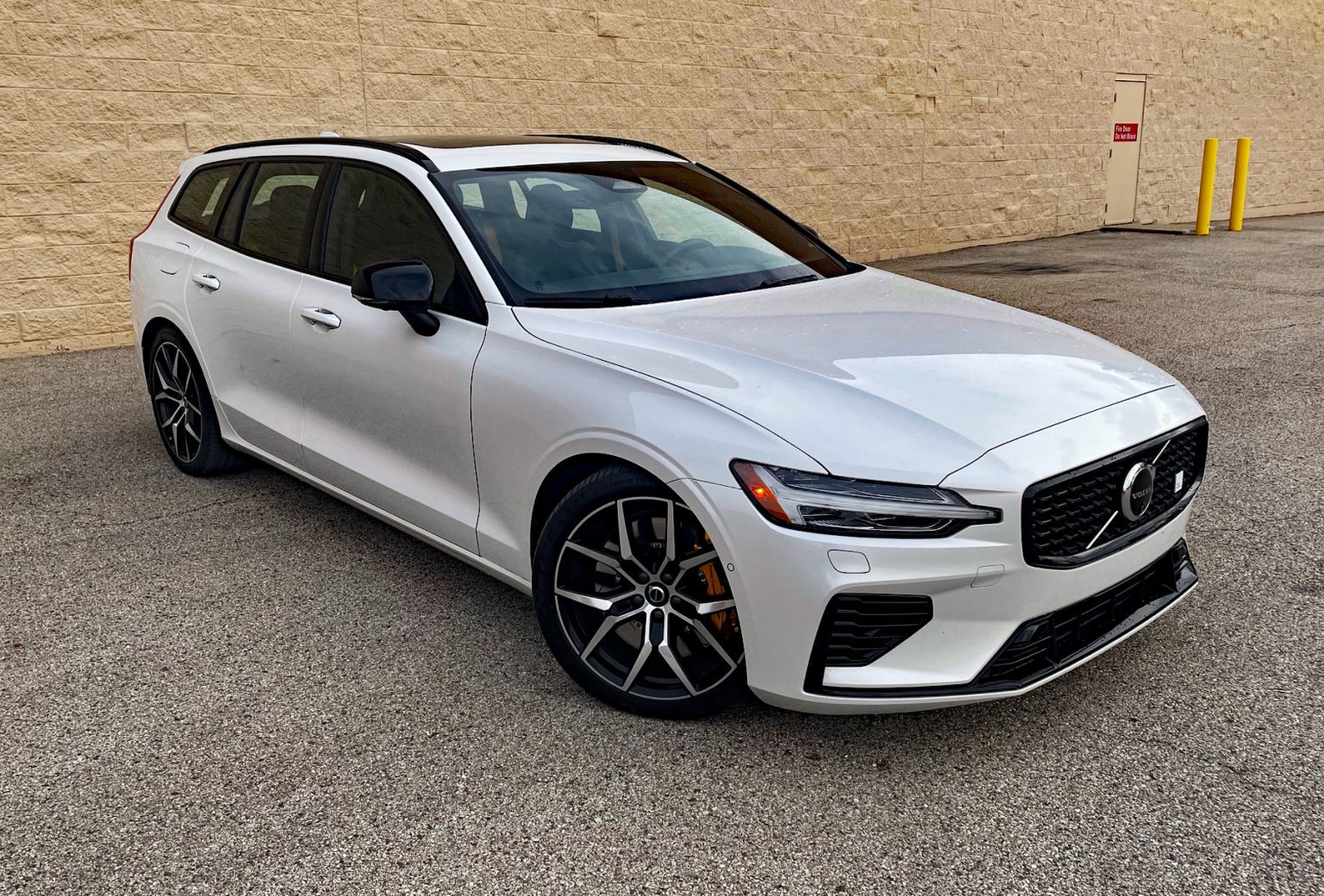 2025 Volvo V60 Polestar Engineered: Review, Prices and Specs | The ...