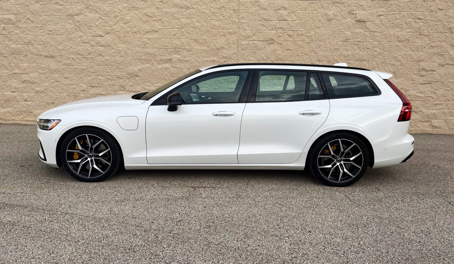 2025 Volvo V60 Polestar Engineered: Review, Prices and Specs | The ...