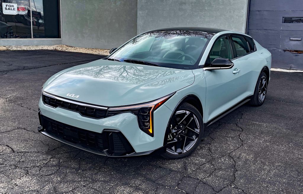 2025 Kia K4 GT-Line: 5 Cool Things | The Daily Drive | Consumer Guide®