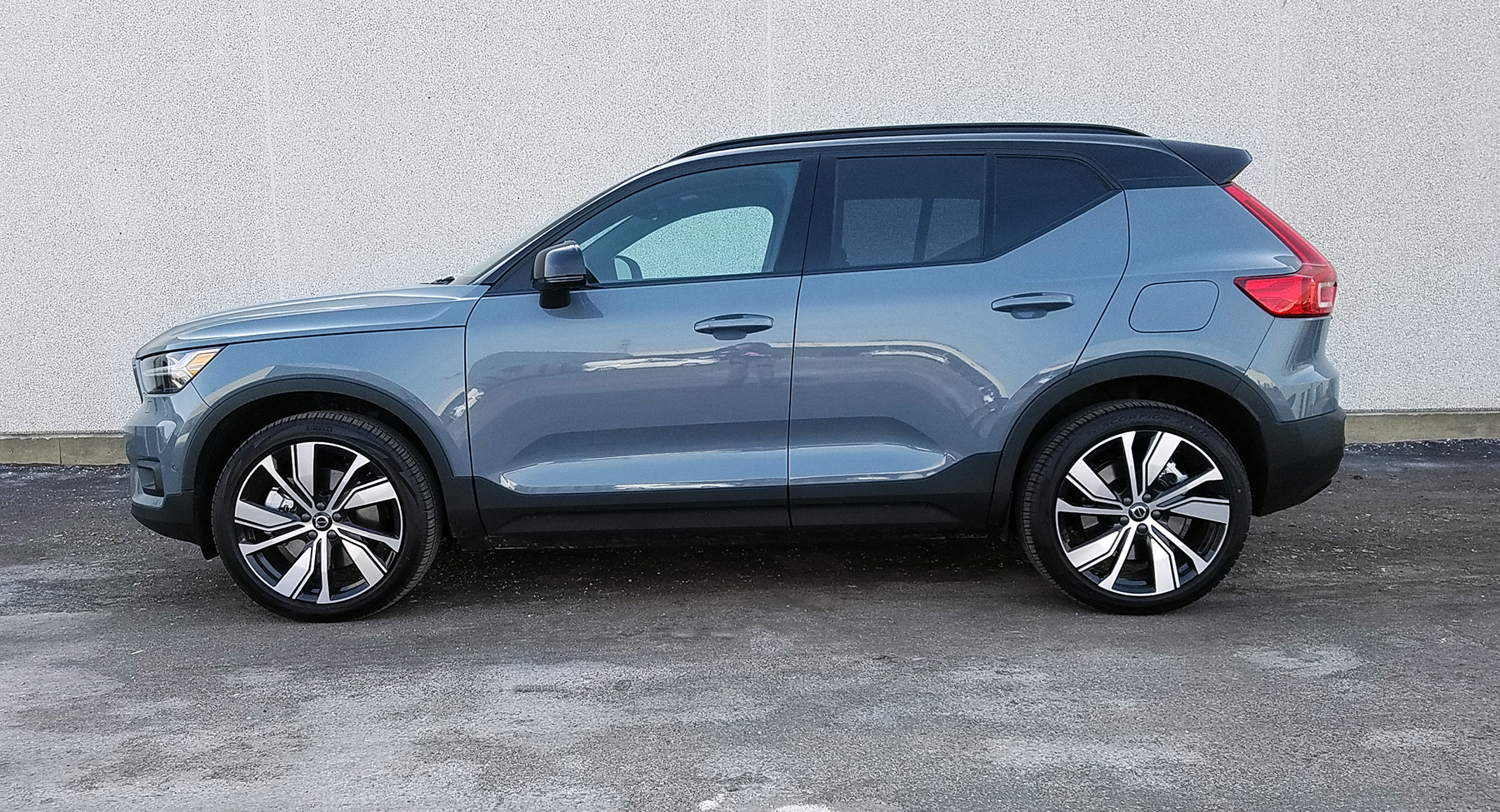 Test Drive Gallery: 2022 Volvo XC40 Recharge Twin Ultimate | The Daily ...