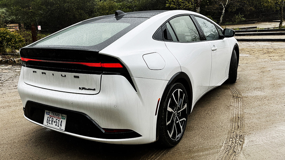 First Spin: 2023 Toyota Prius Prime | The Daily Drive | Consumer Guide®