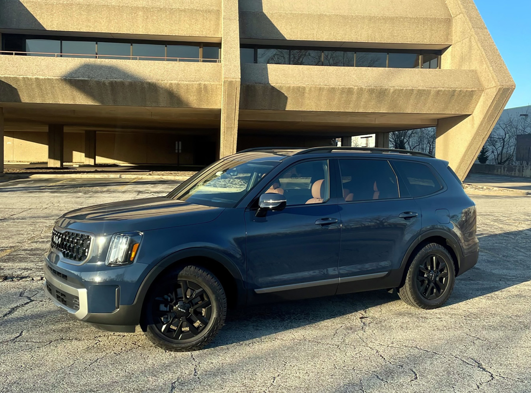2023 Kia Telluride SX Prestige X-Pro: Review, Prices, and Specs | The ...